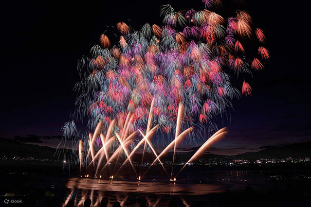 [One-day tour of Japan's No. 1 Fireworks Festival] Pilgrimage to the ...